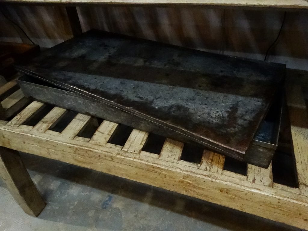 Box Large Metal Rectangular Shallow Box with Lid - Rare Finds Warehouse